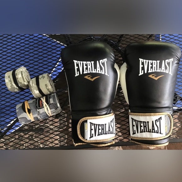 Everlast | Accessories | Everlast Black White Gold 4 Oz Boxing Gloves 2 ...